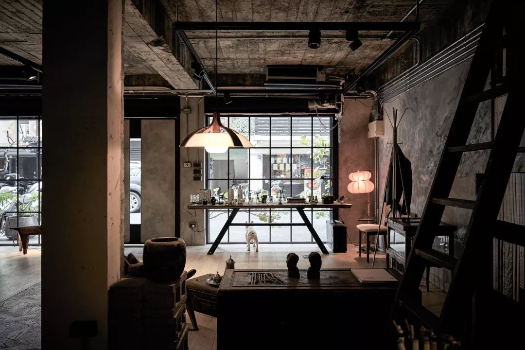 破旧老仓库改造时髦Loft风办公空间-办公空间设计案例-筑龙室内设计论坛