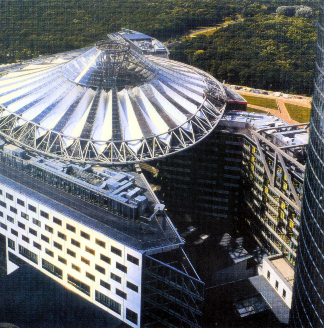 索尼中心（Sony Center,1996-2000）-居住建筑案例-筑龙建筑设计论坛